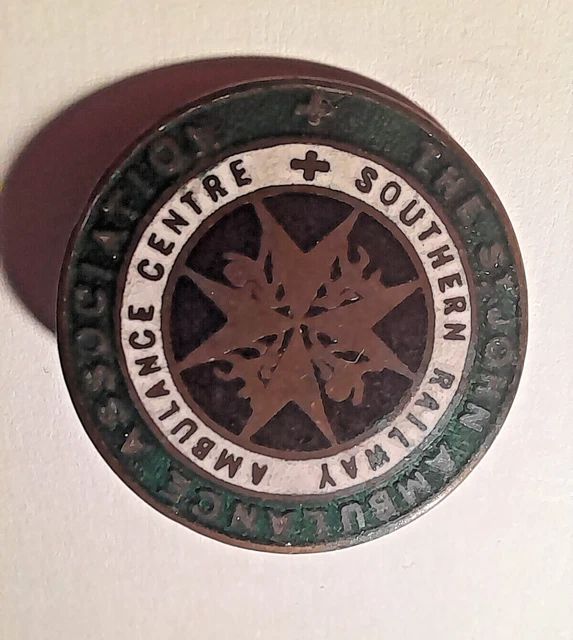 VINTAGE, ' SOUTHERN Railway Ambulance Centre, St Johns Ambulance Enamel ...