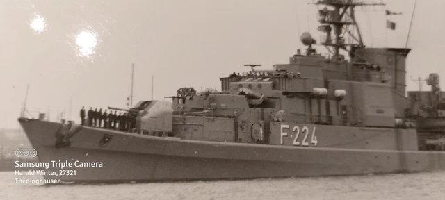 FOTO MARINESCHIFF FREGATTE F224 Lübeck Köln Klasse D 1975 ca. 14x9cm EUR 14,95 - PicClick DE