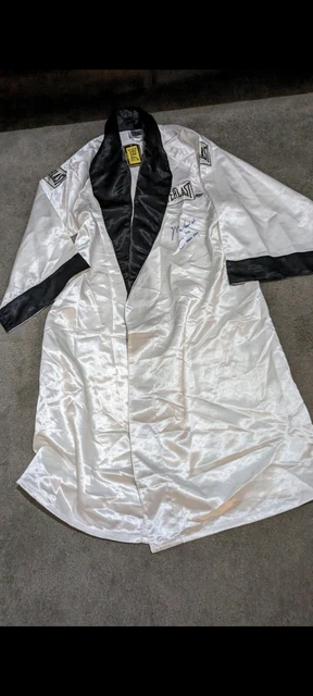 MUHAMMAD ALI SIGNED Robe Rare aka Cassius Clay Signature £950.00 ...