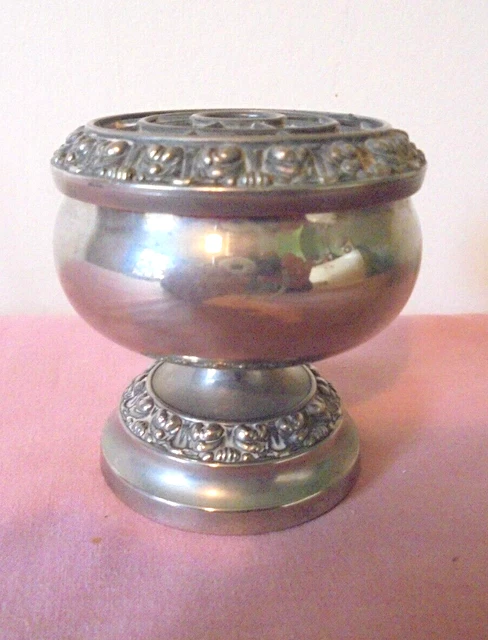 VINTAGE IANTHE SILVER Plate Pedestal Rose Bowl Vase + Flower Frog £2.99 ...