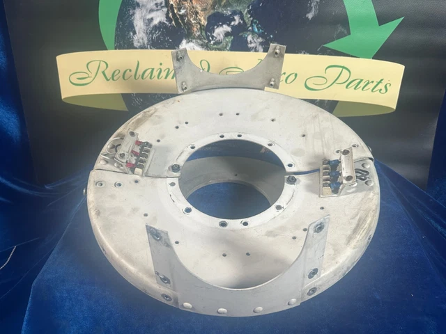 CESSNA 310 J BULKHEAD WITH DE-ICE (PROP SPINNER) 2 BLADE McCAULEY PROP ...