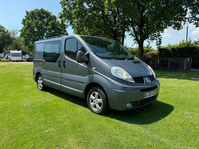 RENAULT TRAFIC 2.0 dCi SL27 Sport Panel Van 4dr Diesel Manual L1 H1 ...