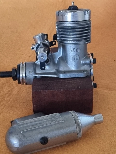 VECO 19 R/C .1998in' "SERIES 73" WITH MUFFLER - Model Aero EnginE $40. ...