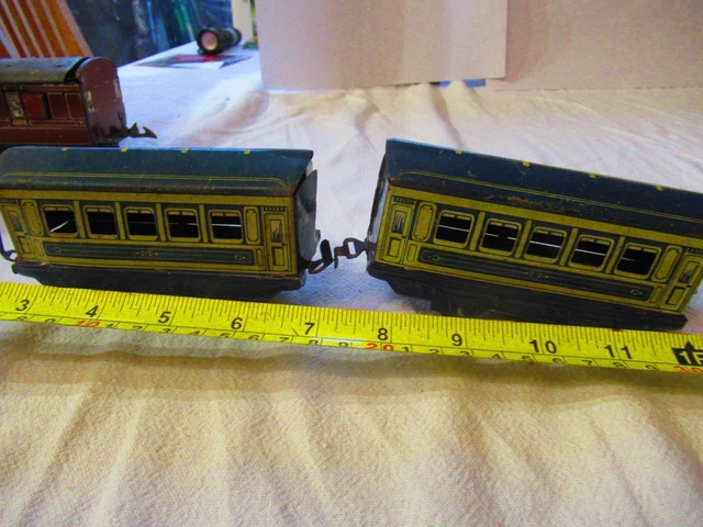 VINTAGE BRITISH MADE 0 gauge railway coaches for spares or repairs very ...
