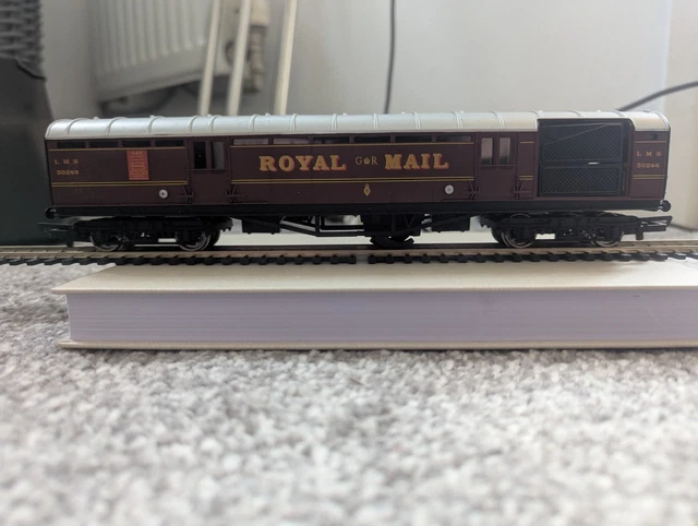 HORNBY MODEL RAILWAYS OO Gauge LMS Royal Mail Coach 30246 £3.31 ...