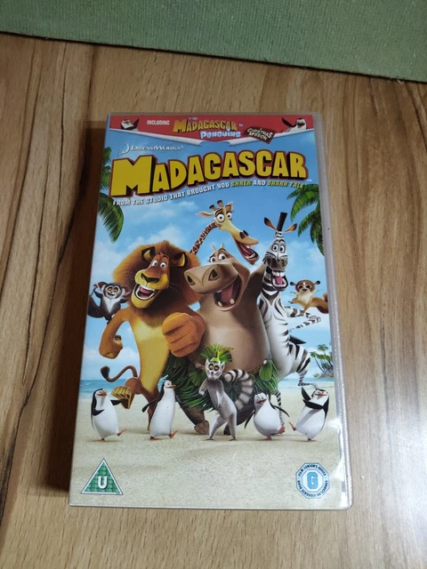 MADAGASCAR VHS VIDEO Tape 2005 DreamWorks Includes Penguins Christmas ...