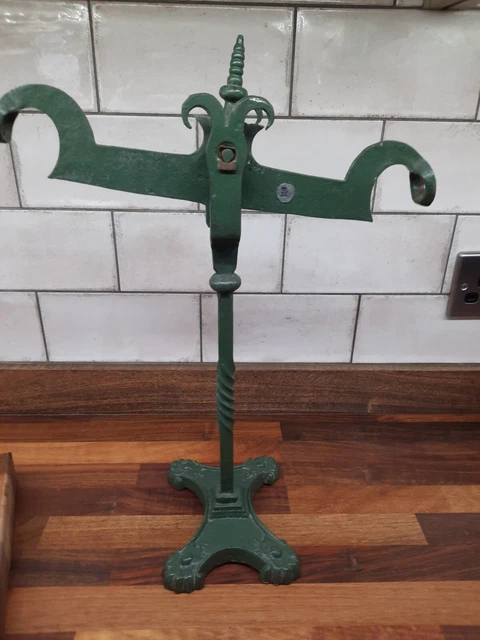 VINTAGE CAST IRON Commercial/Shop Beam Balance Scales - Stamped VR £44. ...