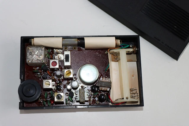 VIEUX TRANSISTOR RADIO des années 70 "Bevox" model 7712 EUR 13,00 ...