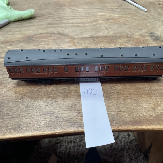 AIRFIX LMS 57' 1st/3rd Composite - BR Maroon - M19195M - OO Gauge ...