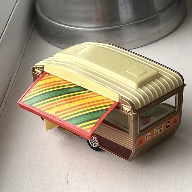 VINTAGE CORGI 490/GS24 Touring Caravan - Copper - needs wheel £9.99 ...