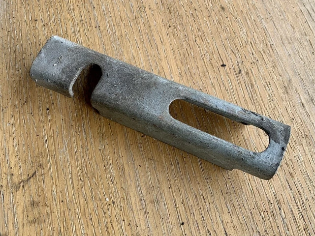 LAND ROVER DEFENDER CLAMP SPARE WHEEL RETAINER GENUINE. PART Series 2a ...
