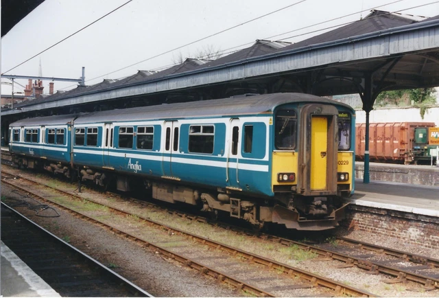 CLASS 150 NO 150229 in anglia at ipswich £1.20 - PicClick UK