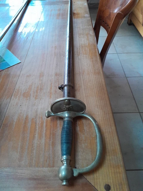ÉPÉE PROBABLEMENT DE gendarmerie, sous officier fourreau métal EUR 100 ...