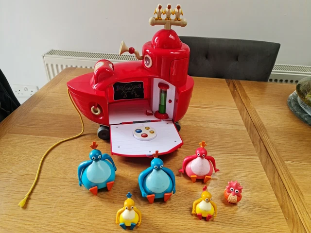CBEEBIES TWIRLYWOOS TALKING Big Red Boat Toy With Set With Figures £27. ...