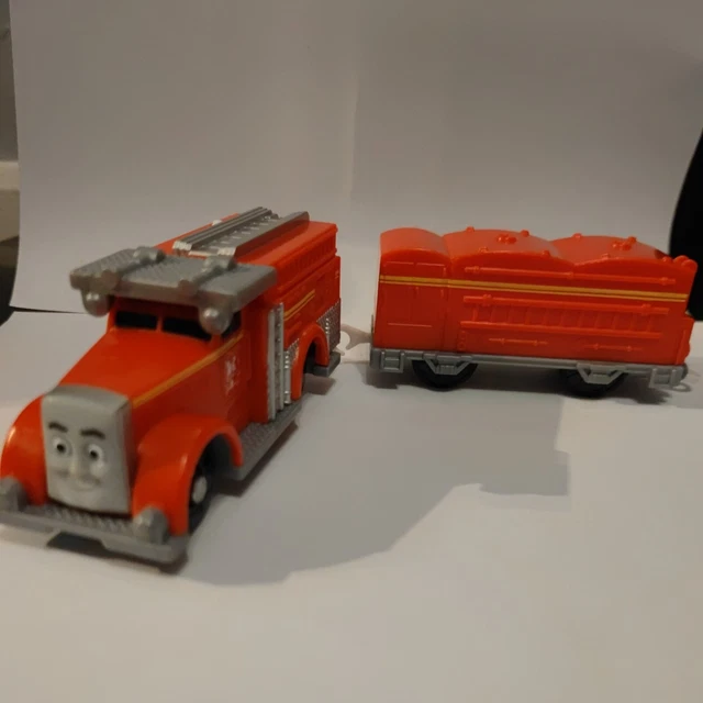 THOMAS AND FRIENDS Trackmaster Revolution motorised Flynn Train with ...