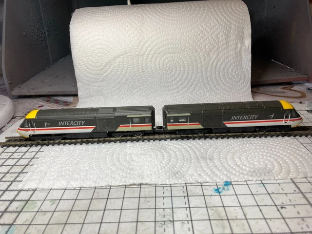 N GAUGE FARISH 2-car HST loco set, nicely restored in InterCity Swallow ...