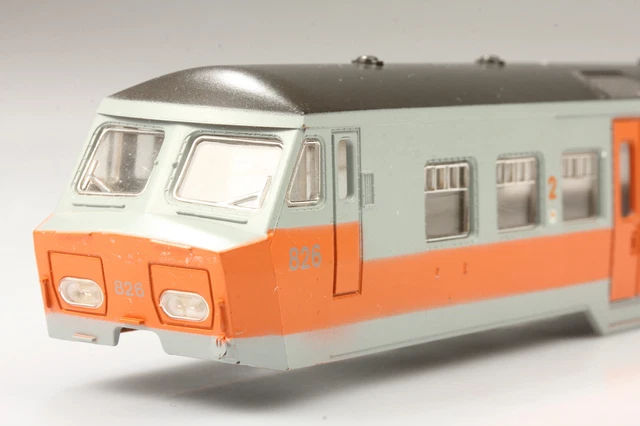 H0 LIMA GEHÄUSE SNCB 826 Steuerwagen Endstück Bastel/Schmu/Kratz/Mängel ...