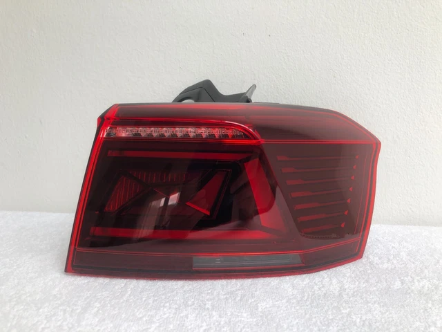 VW PASSAT B8 3G station wagon facelift R-Line taillight right ...