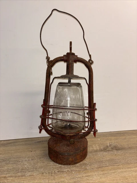 VINTAGE BAT - RED - STORM HURRICANE LAMP LANTERN Bats Are Best Kerosene ...
