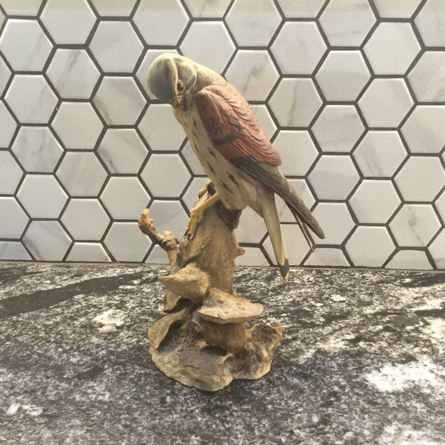 BORDER FINE ARTS victor Hayton kestrel and mouse 032A rare £150.00 ...