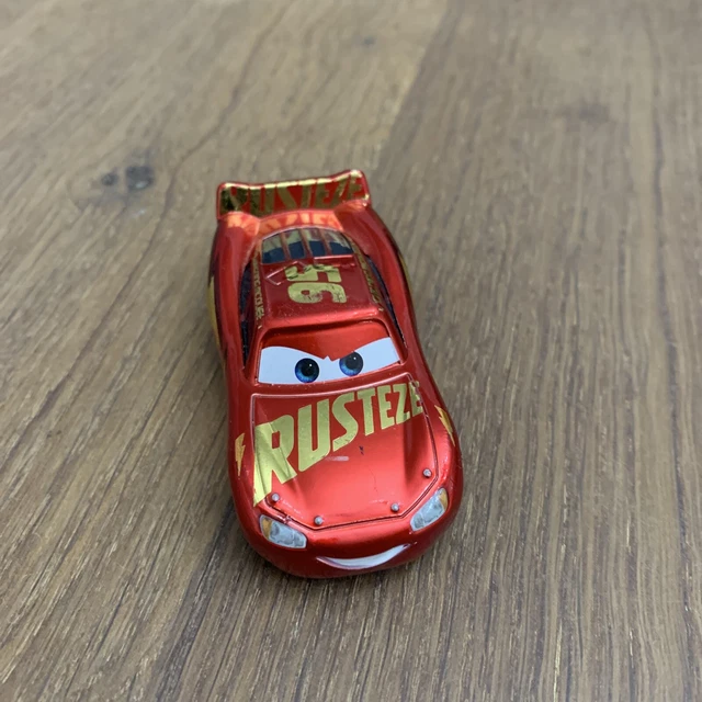 DISNEY PIXAR CARS - Lightning McQueen Rust Eze Racing Centre - DXV45 £3 ...