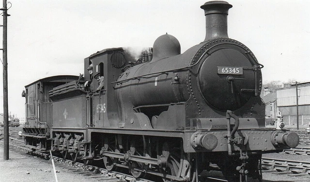 EX LNER CLASS J36 0-6-0 No 65345 at BATHGATE DOWN YARD R/PHOTO £1.99 ...
