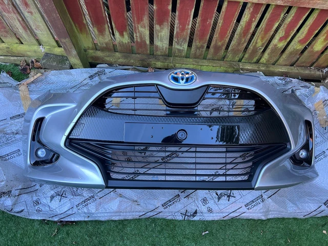 GENUINE TOYOTA YARIS Mk4 2020- Front Bumper With Grill Complete £599.00 ...