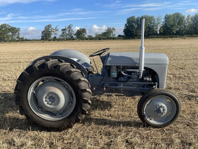 FERGUSON TEF 20 diesel tractor grey Fergie new tyres running driving ...