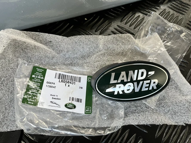 LAND ROVER DEFENDER Front Grille Badge - Genuine £10.00 - PicClick UK