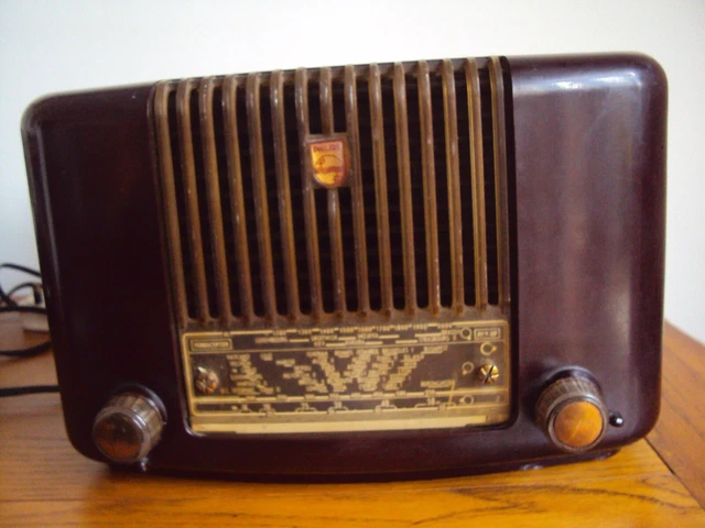 PHILIPS BAKELITE RADIO 1940/1950 £19.90 - PicClick UK