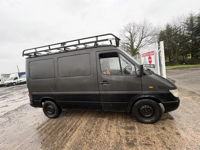55 PLATE MERCEDES Sprinter Cdi Swb 98k crew cab camper needs mot repair ...