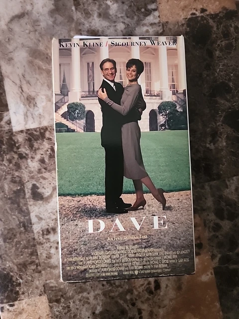 DAVE VHS TAPE Kevin Kline Sigourney Weaver Political Romantic Comedy ...