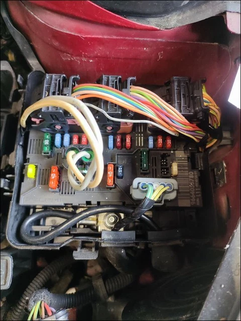 BOITE A FUSIBLES Peugeot 207 3P Phase 1 6500Fh EUR 50,00 - PicClick FR