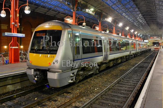 CLASS 168 168109, 3 car DMU, in Chiltern Silver at London Marylebone ...