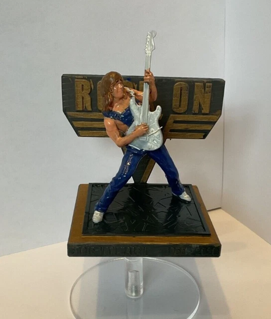 EDDIE VAN HALEN resin figure. Scale 1/18 height 9.5cm, Hand painted £17 ...