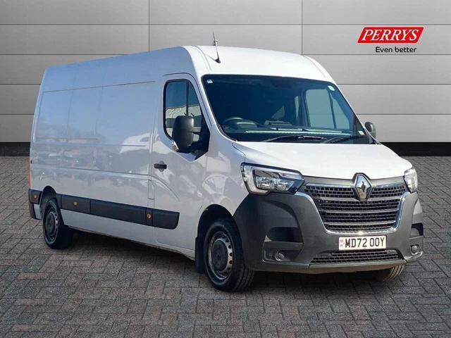 RENAULT MASTER LWB FWD LM35dCi 135 Business Medium Roof Van Diesel £ ...