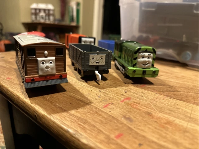 THOMAS FRIENDS TRACKMASTER Motorized Train TALKING TOBY BOX CAR Salty ...