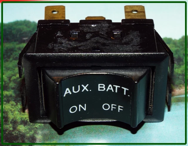 AUX WINNEBAGO AUXILIARY Battery Switch On /Off Momentary Freightliner ...