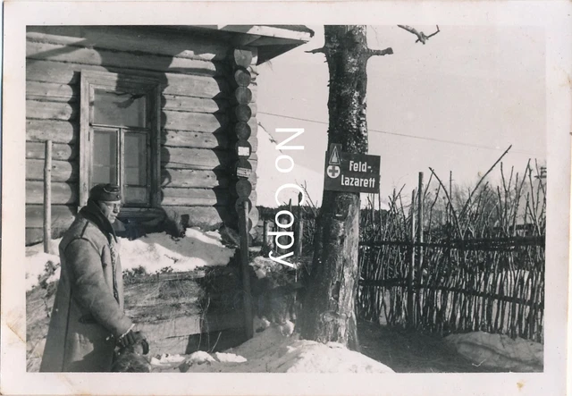 FOTO SCHILD FELD-LAZARETT Wehrmacht Holzhaus Oberarzt Huber Agfa ...