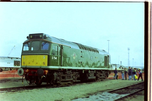35MM RAILWAY COLOUR Negative Class 25 D7541 at Thornaby Depot £2.54 ...