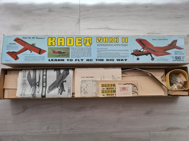 SIG KADET MARK II Trainer, Retro Holzbaukasten, unberührt und neu EUR ...