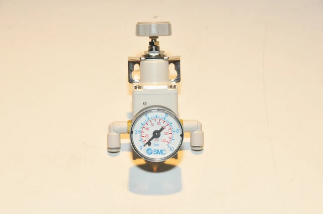 SMC PRECISION REGULATOR model IR1020-01 with PSI gauge & mounting ...