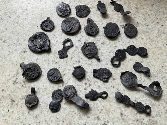 LOT OF THAMES(VAUXHALL Abatement) Lead Seals.Metal Detecting Finds £41. ...