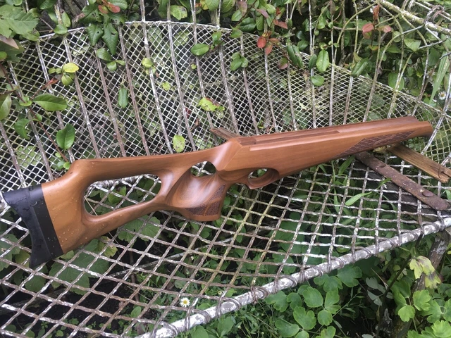 FALCON PRAIRIE WALNUT thumbhole air rifle stock £100.00 - PicClick UK