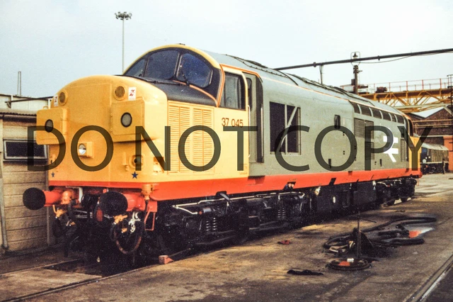 UK DIESEL TRAIN Railway Photograph Of Class 37 37045 Loco. Rm37-155 £1. ...