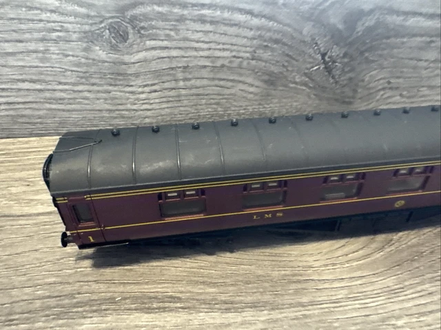 AIRFIX GMR 54202-1 60ft Composite Corridor LMS Coach OO Gauge 3935 £7. ...