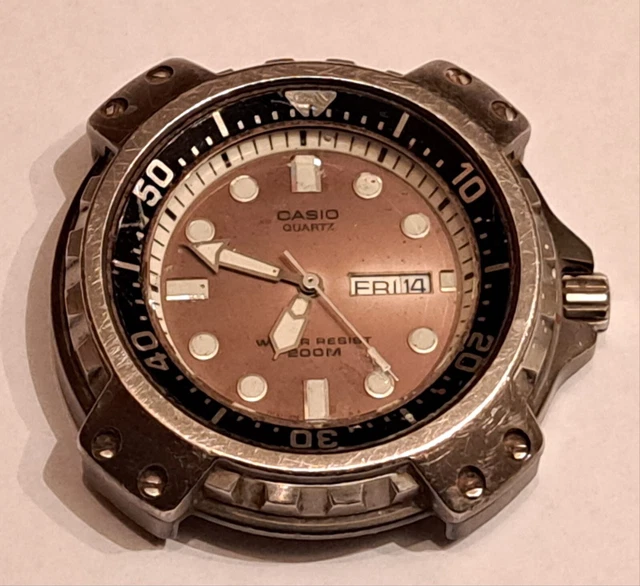 MONTRE PLONGÉE CASIO MD-703 Vintage Diver 200 M Wrist Watch EUR 19,00 ...