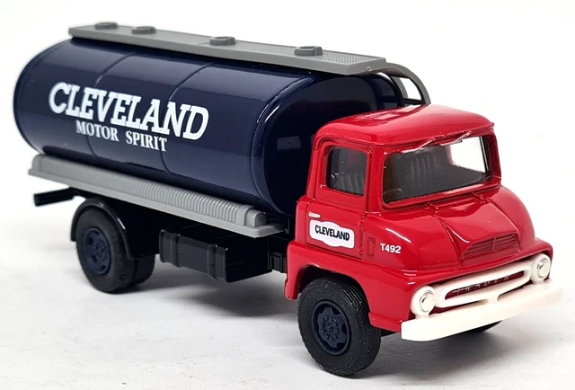 VANGUARDS 1/64 FORD Thames Trader Tanker Cleveland Motor Spirit VA9002 ...