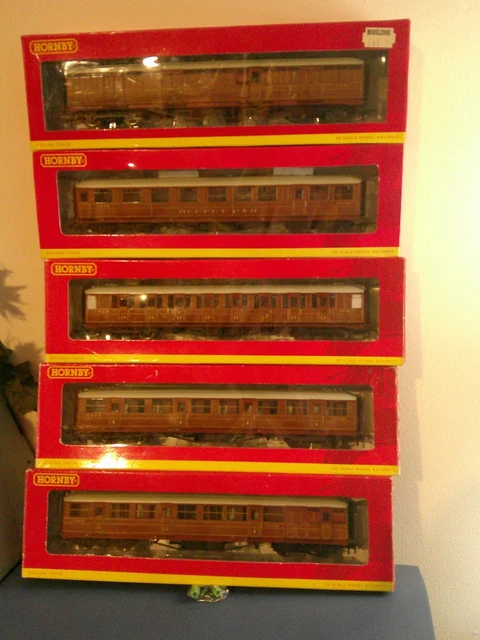 HORNBY LATER style BOXED COACHES SET OF 5 £234.70 - PicClick UK
