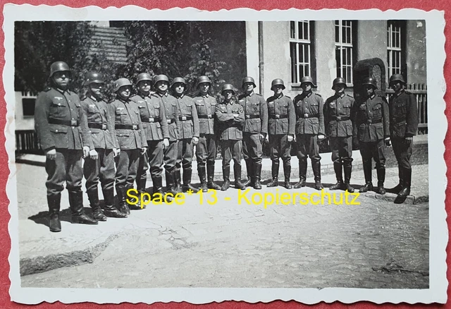 FOTO SOLDATEN MIT Stahlhelm Portrait wk2 Wehrmacht Landser Feldbluse Uniform ww2 EUR 3,00 ...